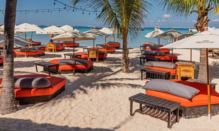 Top 15 Isla Mujeres Beach Clubs: Our Picks for 2024