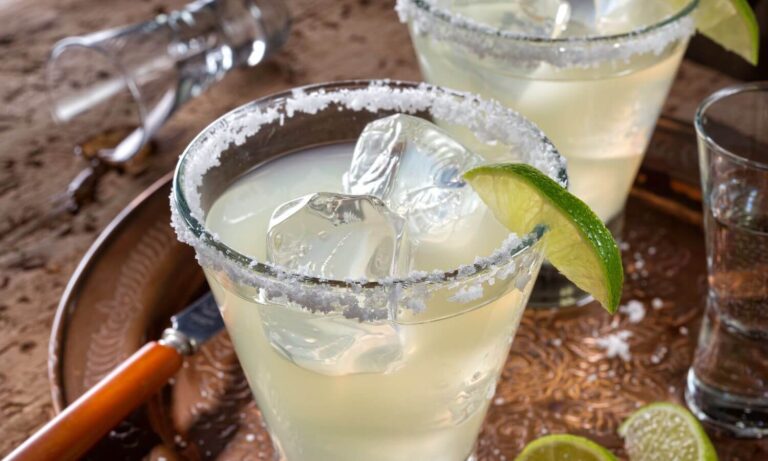 What to Drink in Mexico - 51 Popular Mexican Drinks to Try